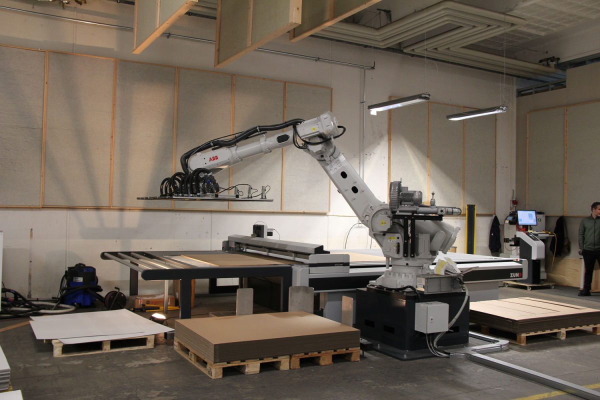 Industrial robot loading and unloading Archives - RobotFactory